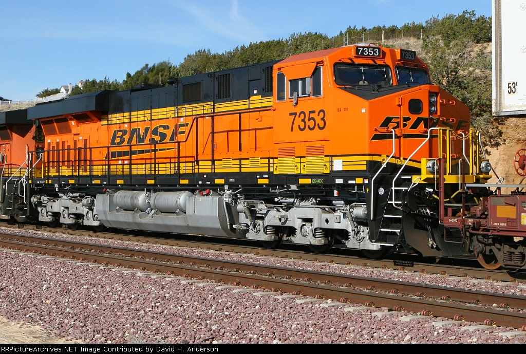 BNSF 7353